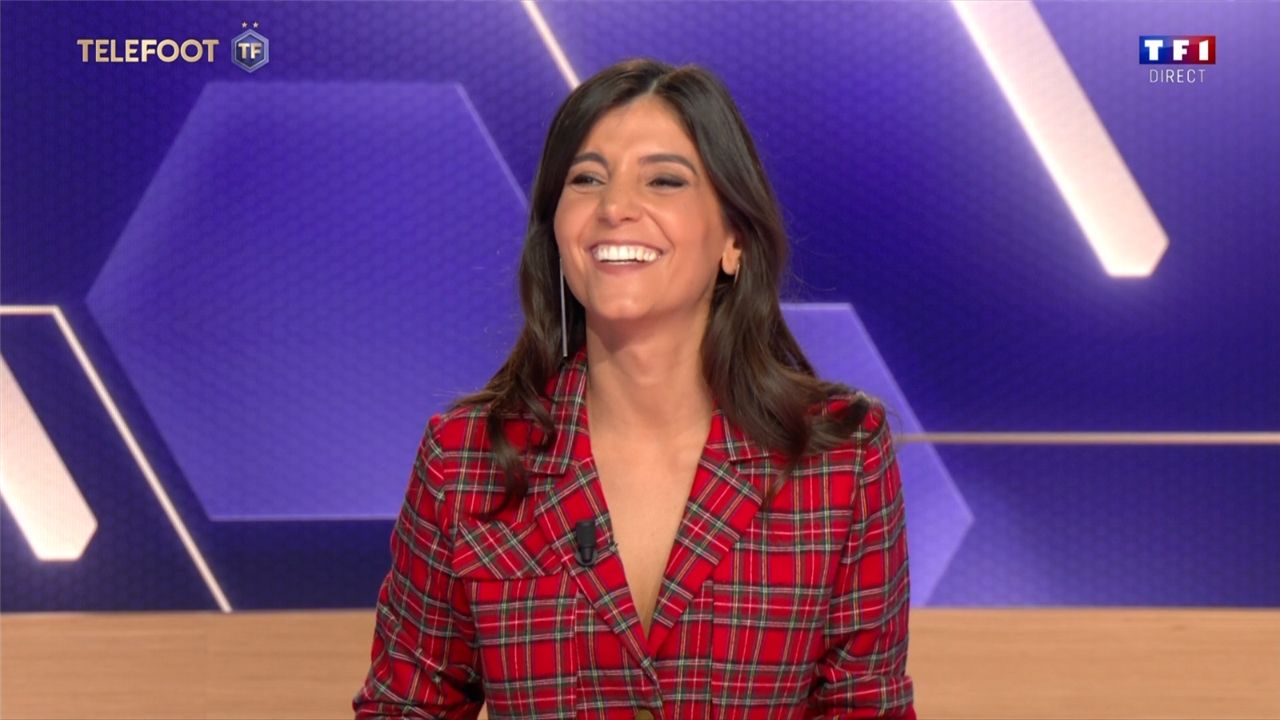 Séverine Parlakou Téléfoot TF1 le 13.10.2024 - Les Caps de TomA